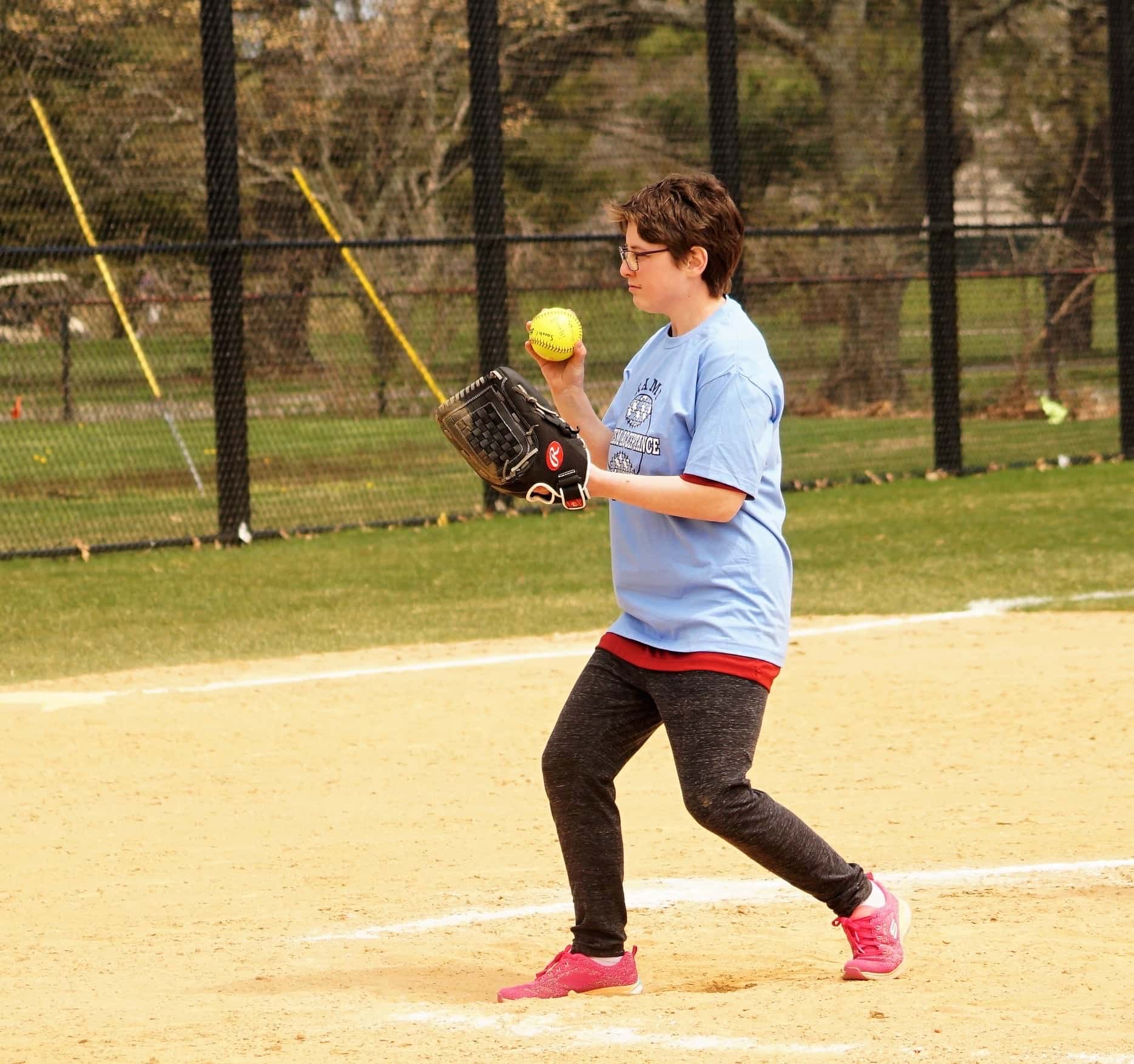 East Meadow softball teams play exhibition games for autism awareness ...