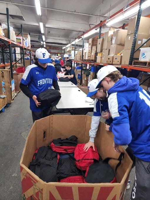 Frontier 8th Grade Modified Baseball volunteered Teachers Desk | Team ...