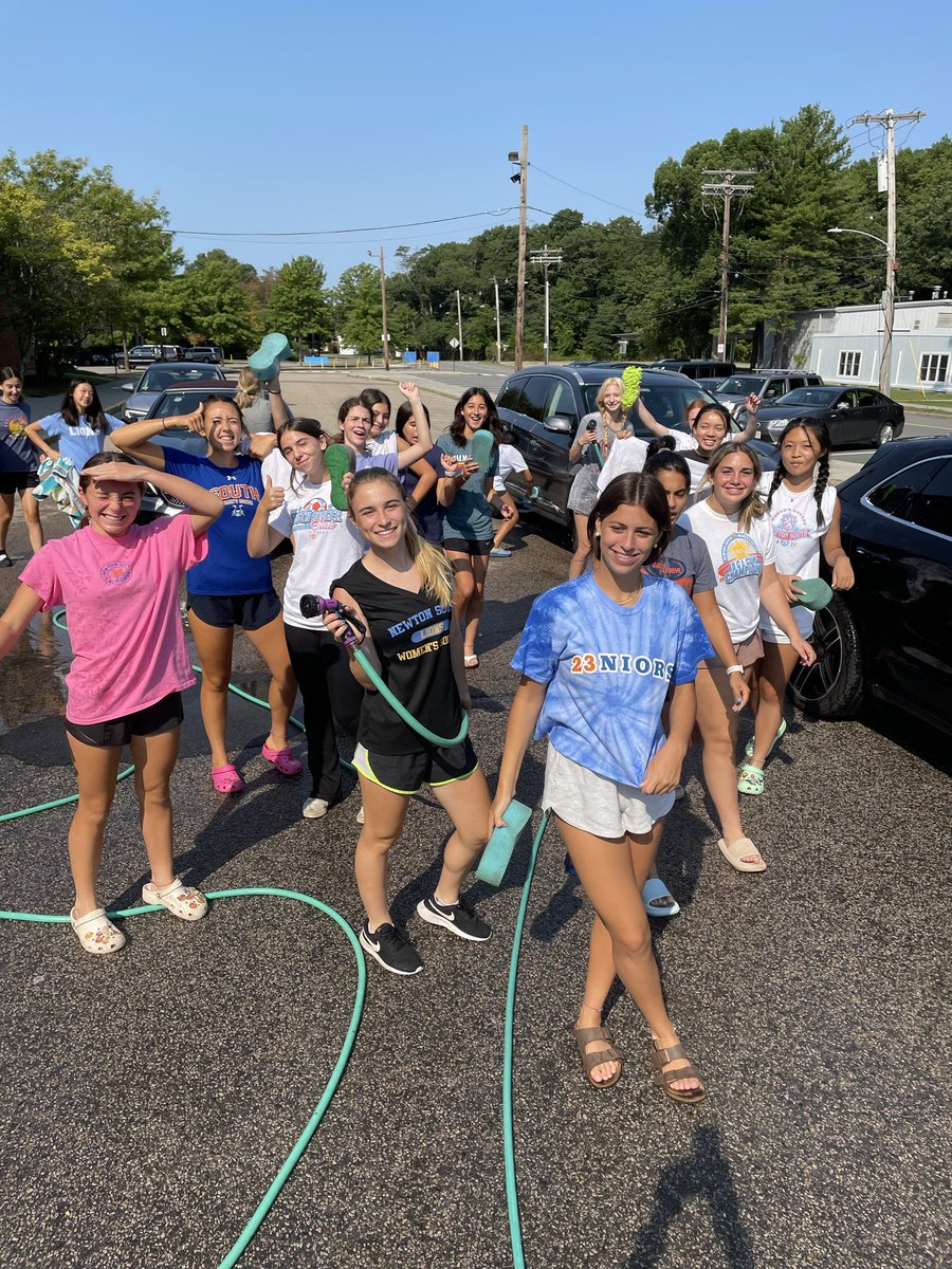 NSHS girls varsity soccer team raises funds for ALS and Párkinson ...