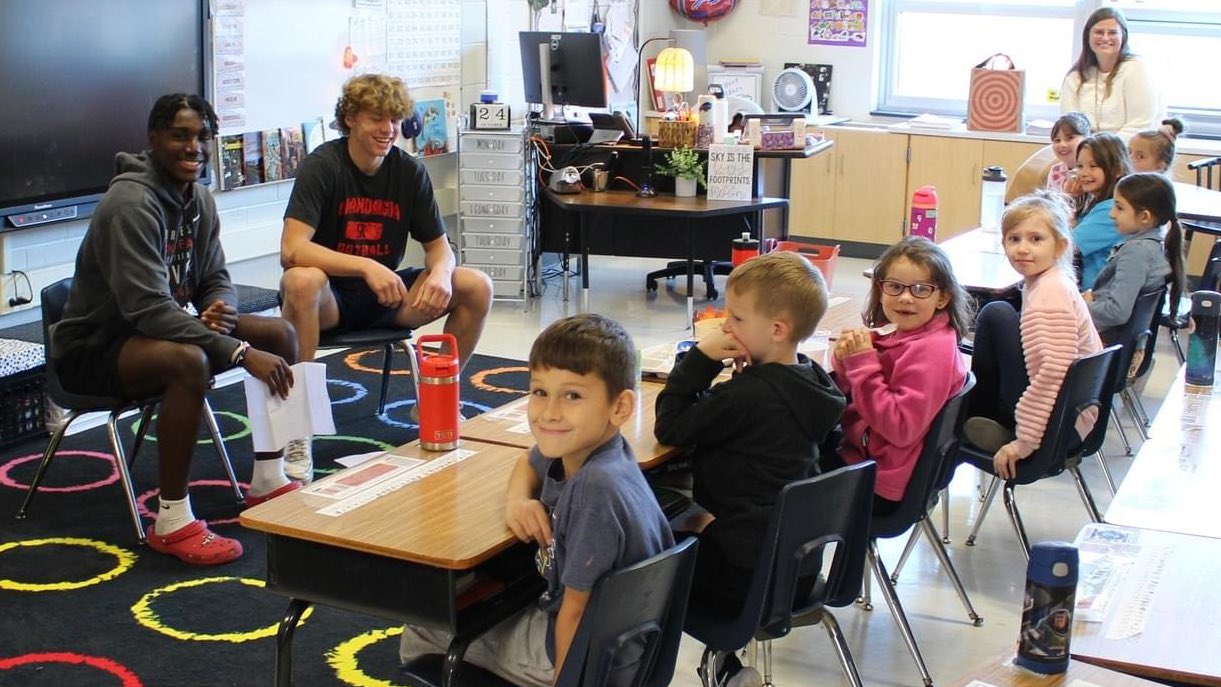 Canandaigua Student-athletes visit the Primary School | Team Up 4 Community