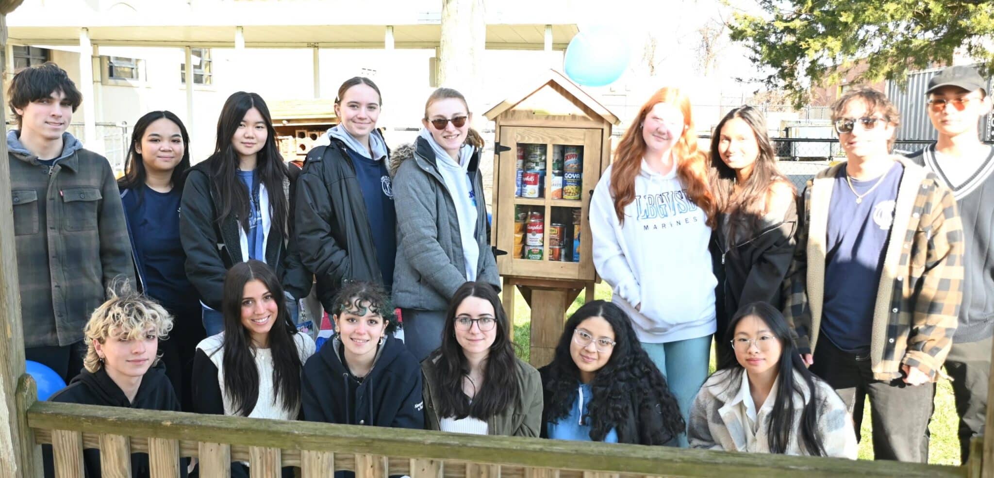 Long Beach High School students help neighbors in need | Team Up 4 ...