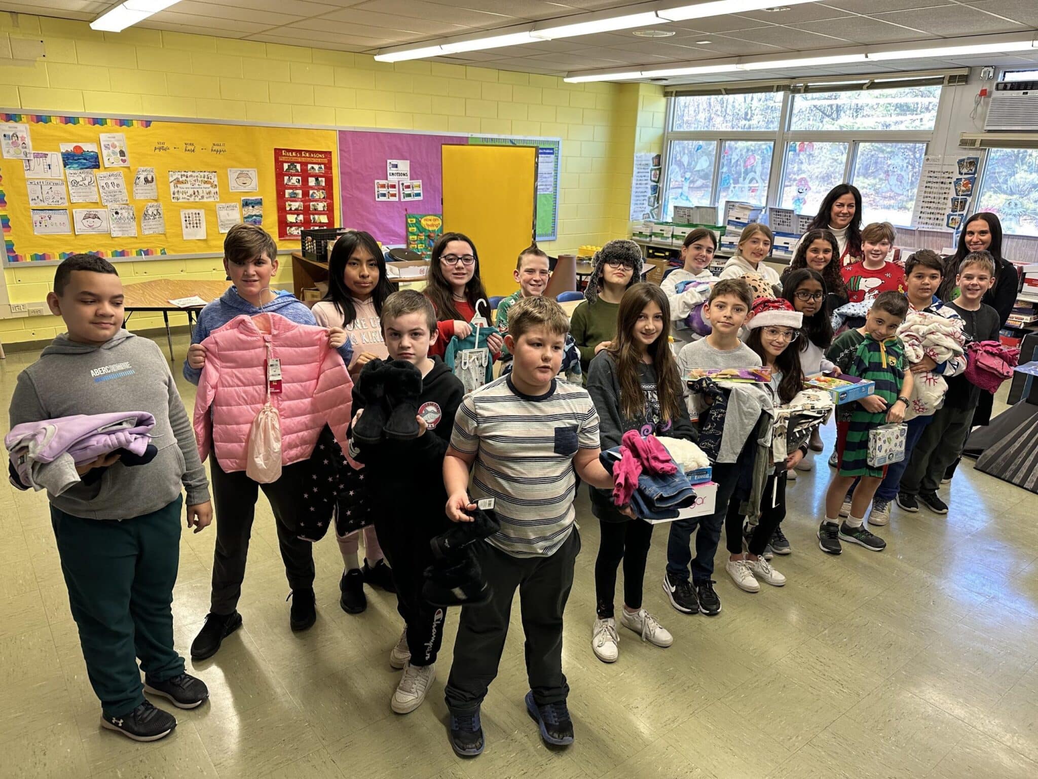 Sachem knitting project weaves kindness through community | Team Up 4 ...