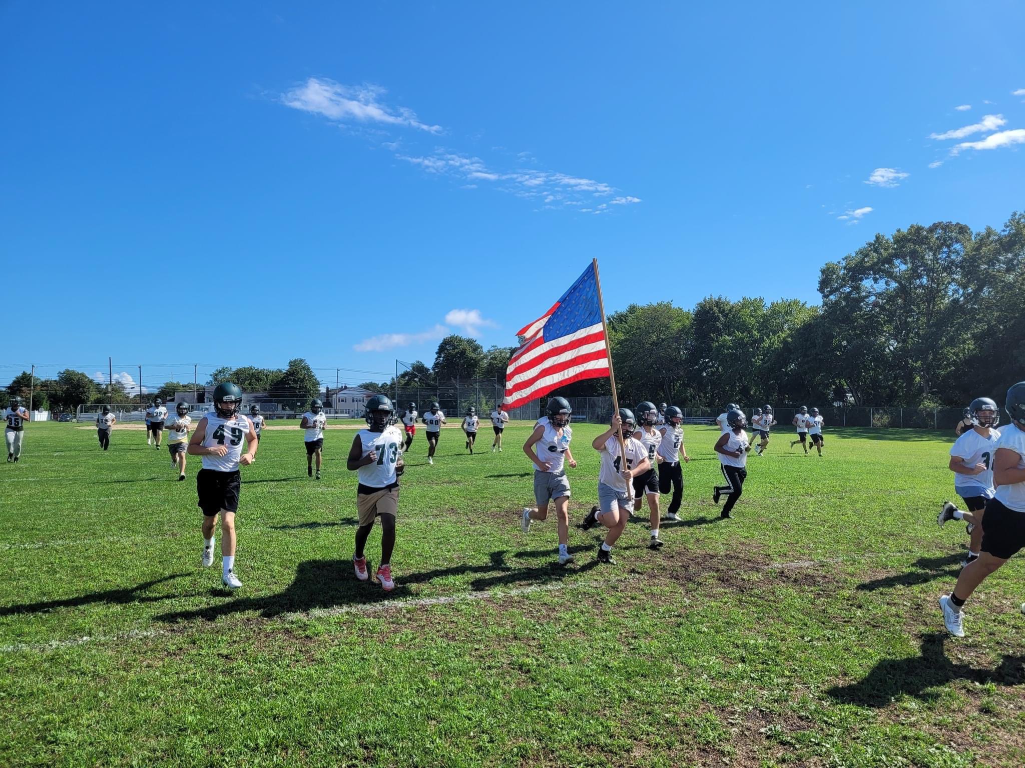 Lindenhurst's JV football team paid tribute to the FDNY and all the ...