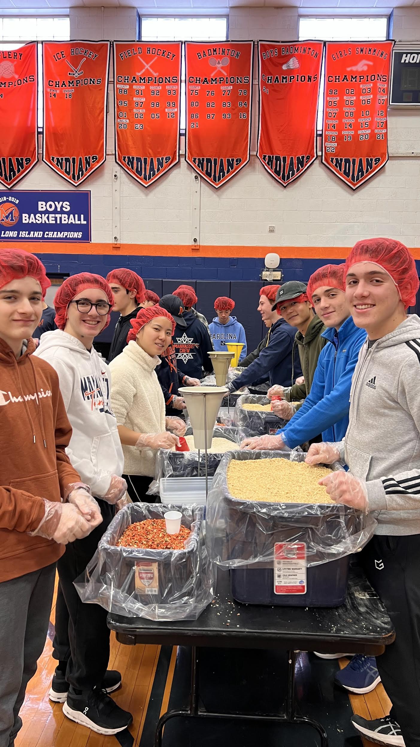 Manhasset students and families pack meals for Million Meals Project ...