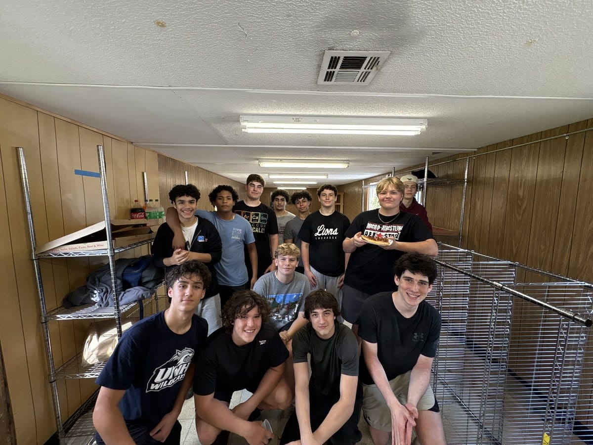 CHS Football Team Lends a Hand to the Chelmsford Food Pantry | Team Up ...